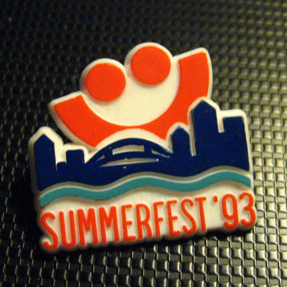Milwaukee Summerfest 1993 Vintage Festival Pin - Gem
